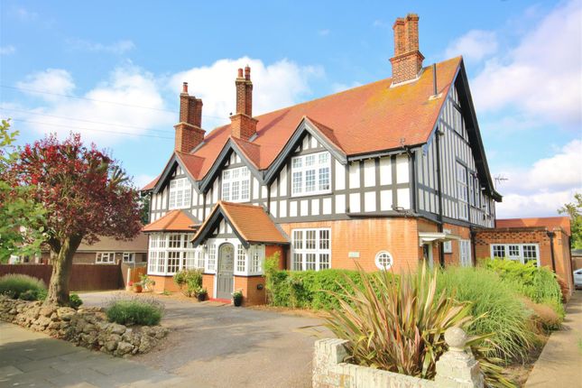 Homes for Sale in Frinton-on-Sea - Buy Property in Frinton-on-Sea ...