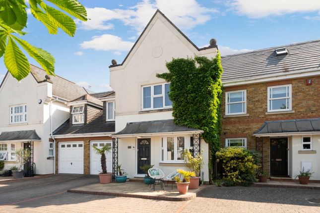 Primrose Road, Hersham Village KT12, 3 bedroom terraced house for sale ...