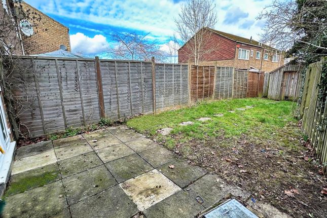 Golden Drive, Eaglestone, Milton Keynes MK6, 3 bedroom end terrace ...