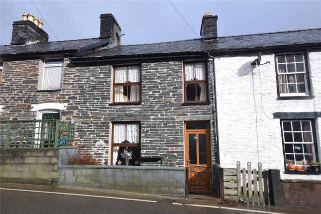 Living Room Treehouse Cemmaes Machynlleth Powys | Baci Living Room