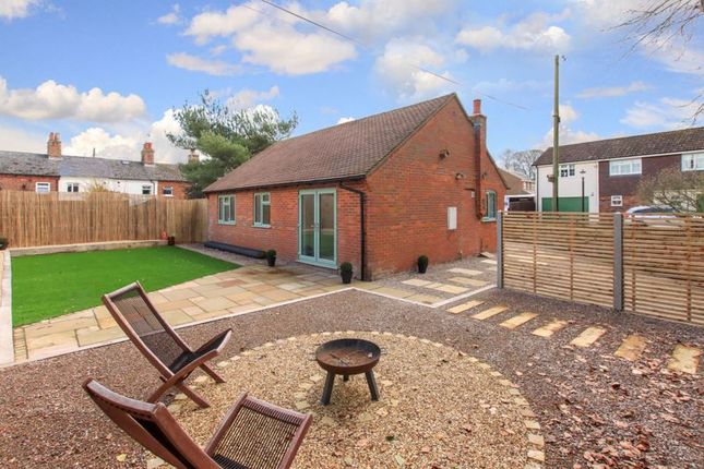 Sandbrook Lane, Wilstone, Tring HP23, 3 bedroom detached bungalow for ...