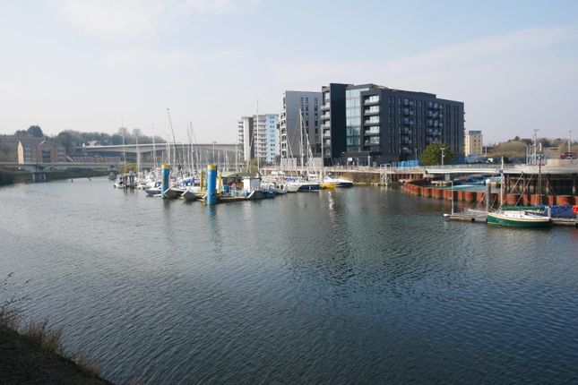 Pierhead View, Penarth CF64, 2 bedroom flat for sale - 61216118 ...