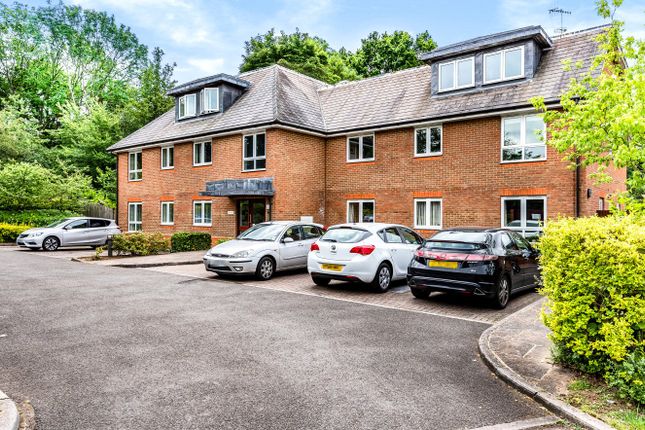 Mallow Crescent, Burpham, Guildford GU4, 1 bedroom flat for sale ...