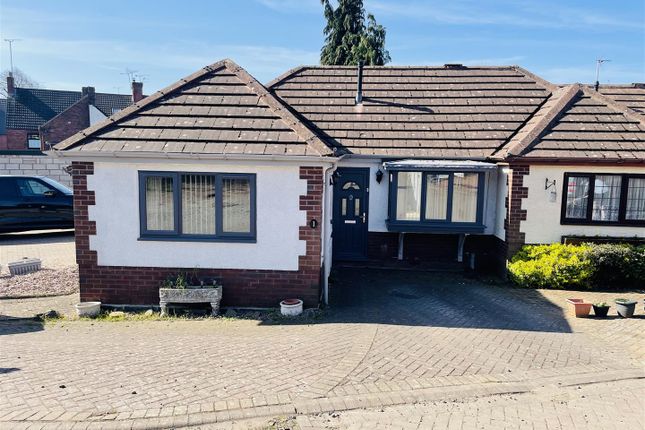 Moorbrooke, Hartshill, Nuneaton CV10, 2 bedroom bungalow for sale ...