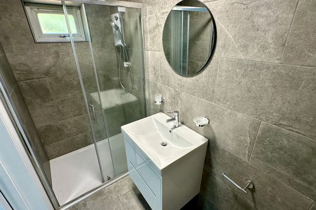 Studio for rent in HAYES UB4, Carlyon Road. Pid=989910
