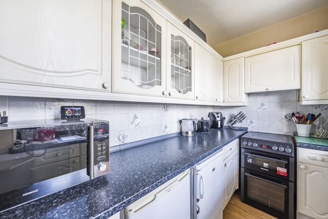 Albert Drive, London SW19, 2 bedroom flat for sale - 69627785 ...
