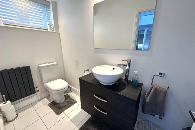 Colne Bank, Horton, Slough, Berkshire SL3, 4 bedroom semi-detached ...