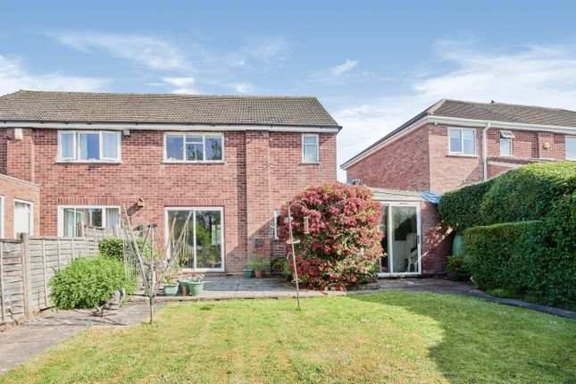 Longmeadow Grove Birmingham B31 3 Bedroom Semi Detached House For