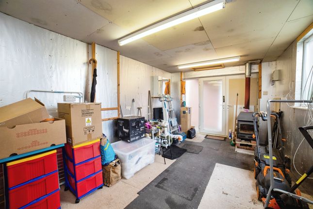 Lea Vale, South Normanton, Alfreton DE55, 3 bedroom detached house for ...