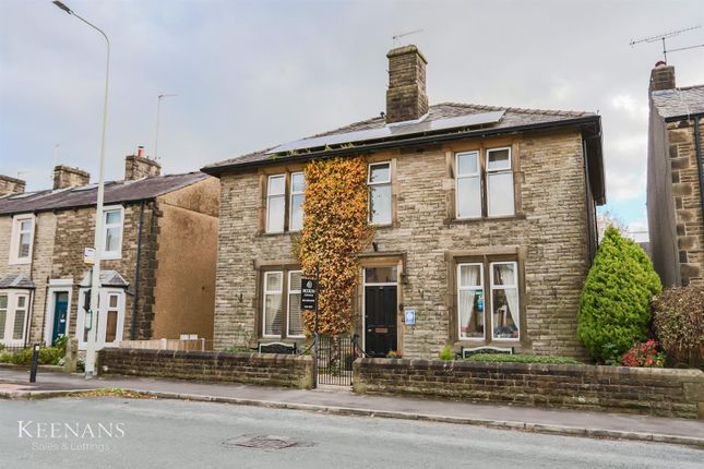 Houses for Sale in Pendle Court, Clitheroe BB7 - Pendle Court ...