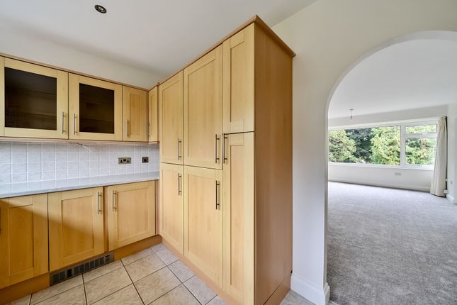 Wray Common Road, Reigate, Surrey RH2, 2 bedroom flat for sale ...