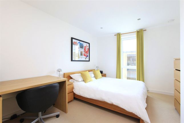 Francis House, 25 Eltringham Street SW18, 3 bedroom flat for sale ...