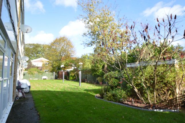 The Glen, Row Town, Addlestone KT15, 1 bedroom maisonette to rent ...