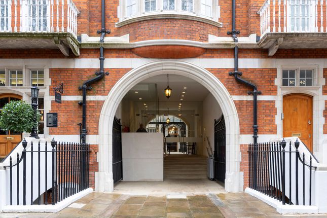 Bedford Court Mansions, Bloomsbury WC1B, 2 bedroom flat for sale ...