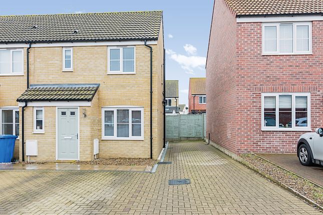 Maplesden Close, Oulton, Lowestoft NR32, 3 bedroom end terrace house ...