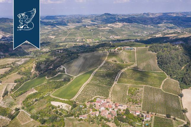 Borgo Priolo, Pavia, Lombardia, farm for sale - 62881636 | PrimeLocation