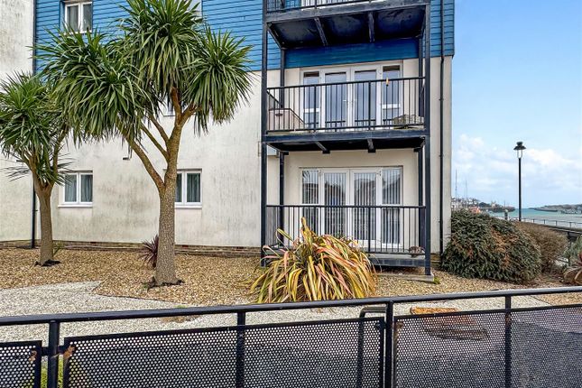 Pier Road, Littlehampton BN17, 2 bedroom flat for sale - 69487058 ...