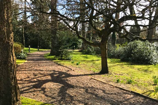 Silas Court, Lockhart Road, Watford WD17, 2 bedroom flat to rent ...