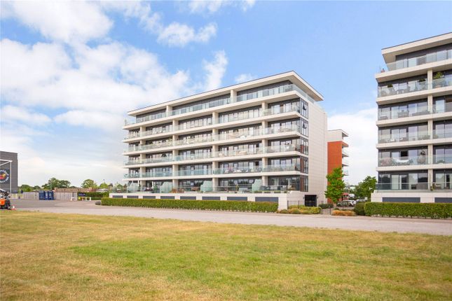 Flats for Sale in Newbury Racecourse Station - Newbury Racecourse ...