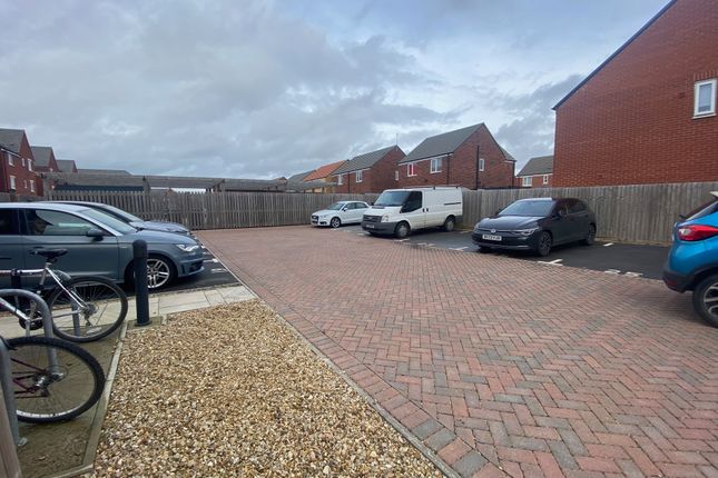 Kentwell Road, Peterborough PE7, 2 bedroom flat for sale - 66640760 ...