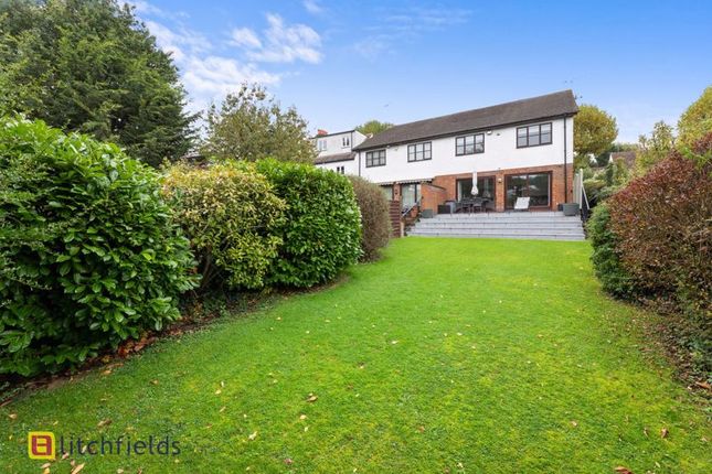 Temple Fortune Lane, London NW11, 4 bedroom semi-detached house for ...