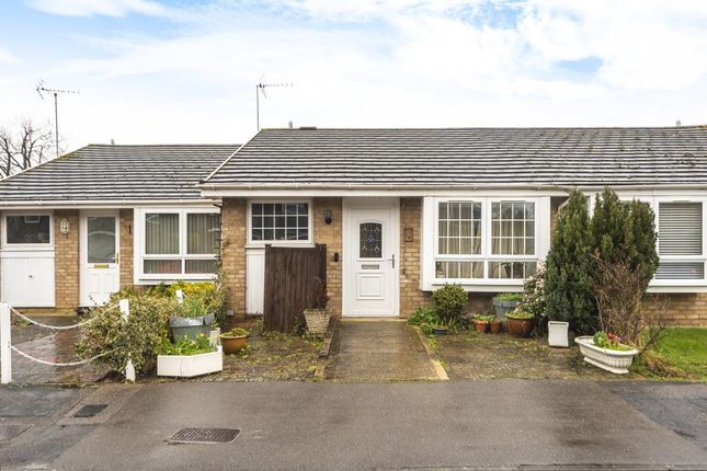 1 bed bungalow for sale in Silversmiths Way, Woking GU21 - Zoopla