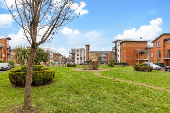 Commonwealth Drive, Crawley RH10, 4 bedroom terraced house for sale ...