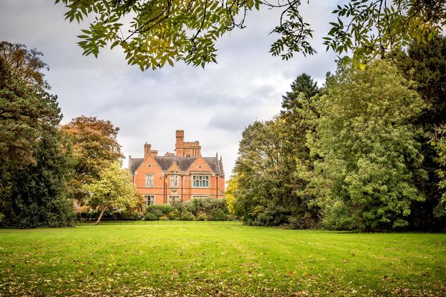 4 bed property for sale in The Garden, Mickleover Manor, Mickleover ...