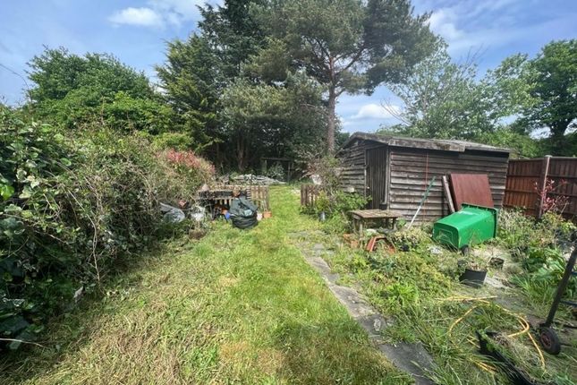 Roundway, Egham, Surrey TW20, 4 bedroom end terrace house for sale ...