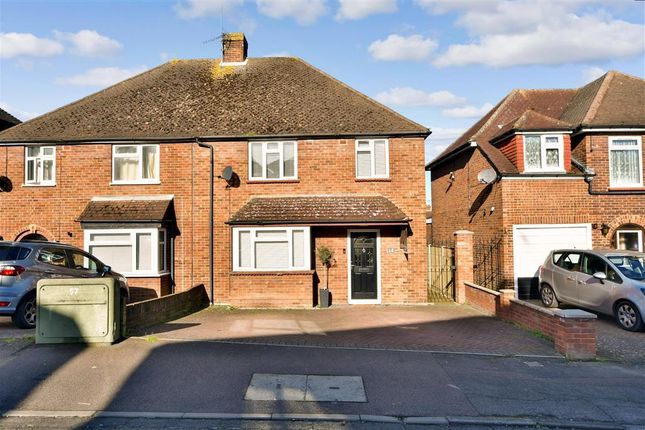 Gaze Hill Avenue Sittingbourne Kent Me10 3 Bedroom Semi Detached
