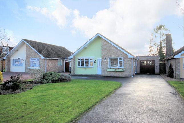 2 bed detached bungalow for sale in Harlington Avenue, Grove, Wantage ...