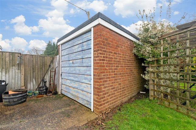 Bakers Avenue, West Kingsdown, Sevenoaks, Kent TN15, 3 bedroom detached ...