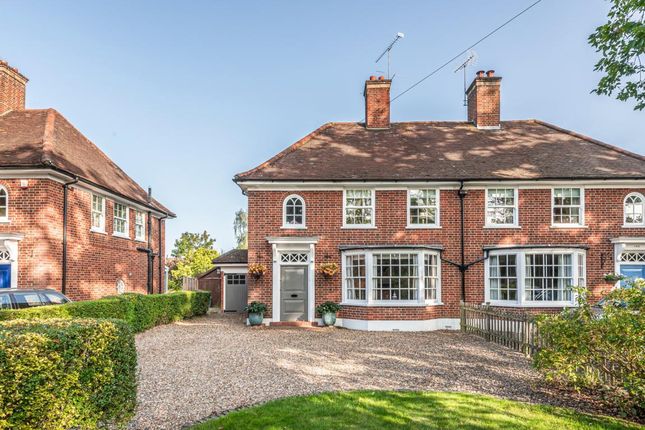 Finchampstead Road Wokingham Rg41 3 Bedroom Semi Detached House For