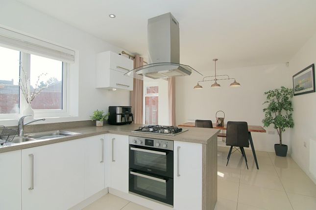 Marsden Grove, Farsley, Pudsey LS28, 4 bedroom detached house for sale ...