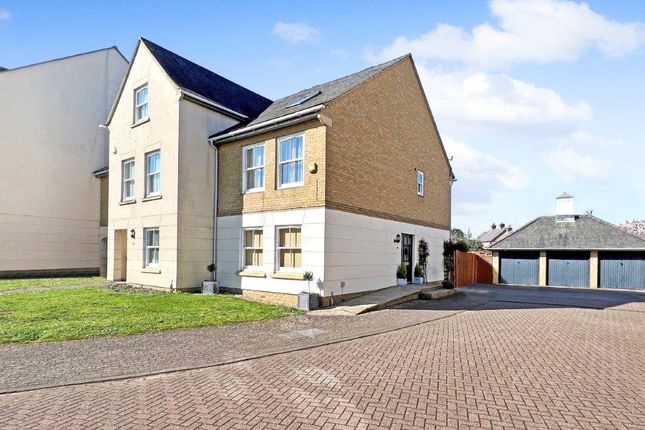 Staines, Surrey TW18, 4 bedroom end terrace house for sale - 64332813 ...