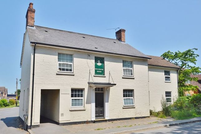 1 bed flat for sale in Lower Icknield Way, Longwick, Princes Risborough ...