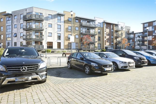 Commonwealth Drive, Crawley, West Sussex RH10, 2 bedroom flat for sale ...