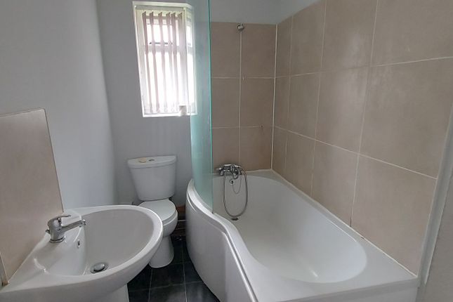 Whetley Hill, Manningham, Bradford BD8, 1 bedroom flat to rent ...