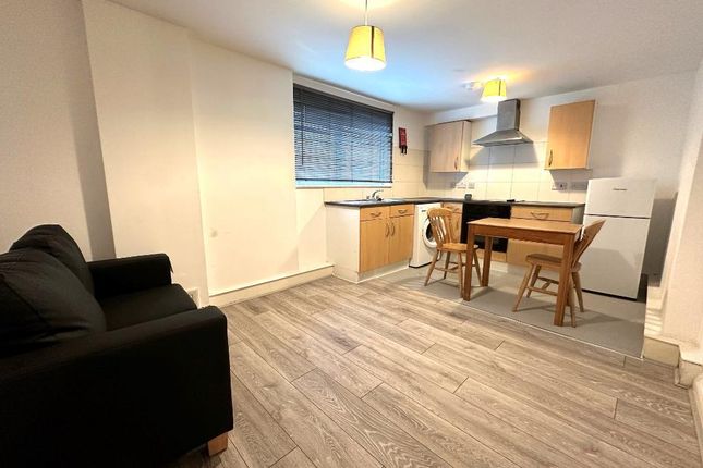 Milliners Court, Milliners Way, Biscot, Luton LU3, 1 bedroom flat for ...