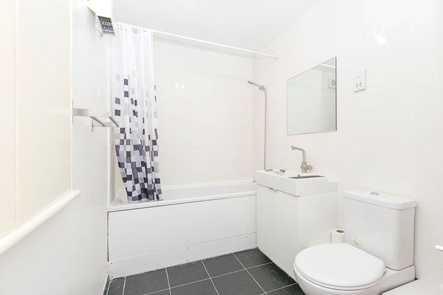 Langbourne Place, London E14, 2 bedroom flat for sale - 64685289 ...