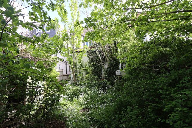 Mayfield Road, Sanderstead, South Croydon CR2, 4 bedroom semi-detached ...