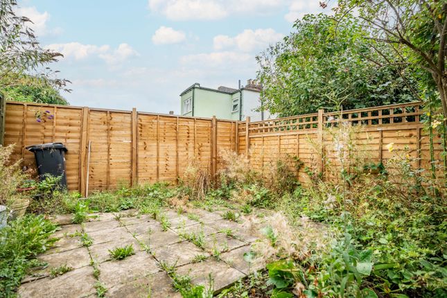 Sandpit Lane, St. Albans, Hertfordshire AL1, 2 bedroom flat for sale ...