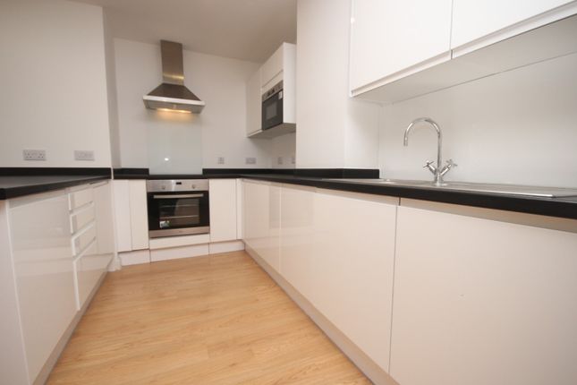 Trafford House, Station Way, Basildon SS16, 2 bedroom flat to rent ...
