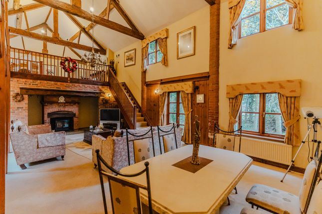 Barn Close, Castle Donington DE74, 5 bedroom barn conversion for sale ...