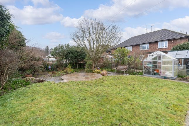 Swan Mill Gardens, Pixham, Dorking RH4, 2 bedroom maisonette for sale ...