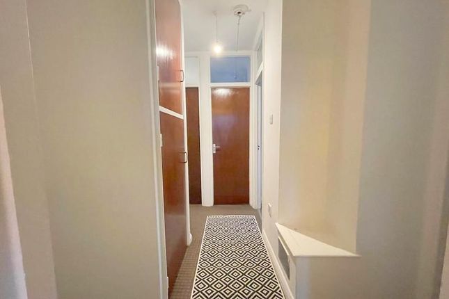 Ampthill Square, London NW1, room to rent - 67611402 | PrimeLocation