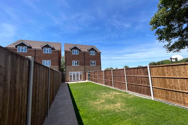 Tithe Farm Road, Houghton Regis, Dunstable LU5, 4 bedroom semi-detached ...