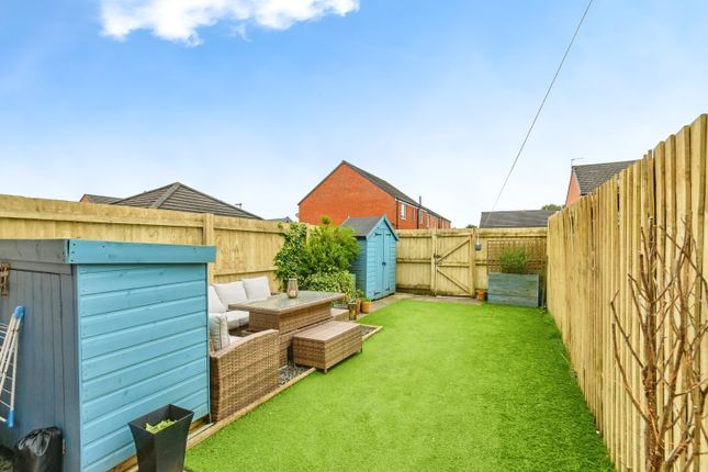 Walshaw Road, Bury, Greater Manchester BL8, 3 bedroom town house for ...