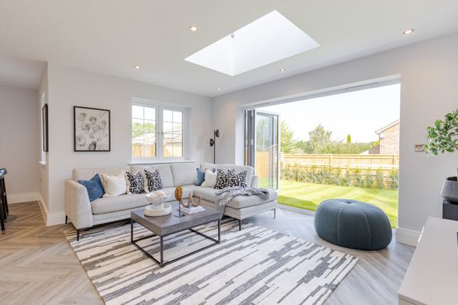 Merrow Street, Guildford, Surrey GU4, 5 bedroom detached house for sale ...