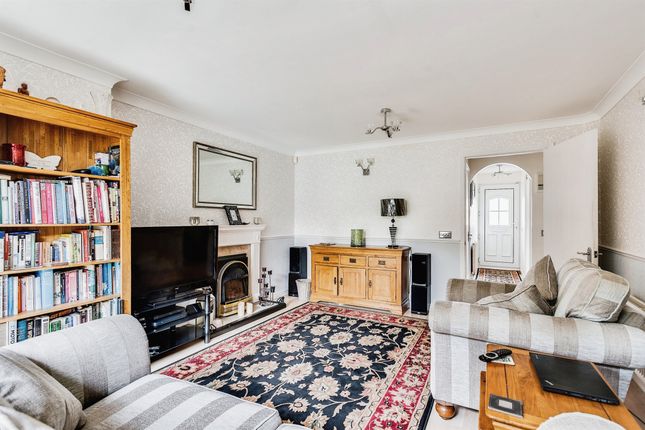 The Cornfields, Hatch Warren, Basingstoke RG22, 3 bedroom detached ...